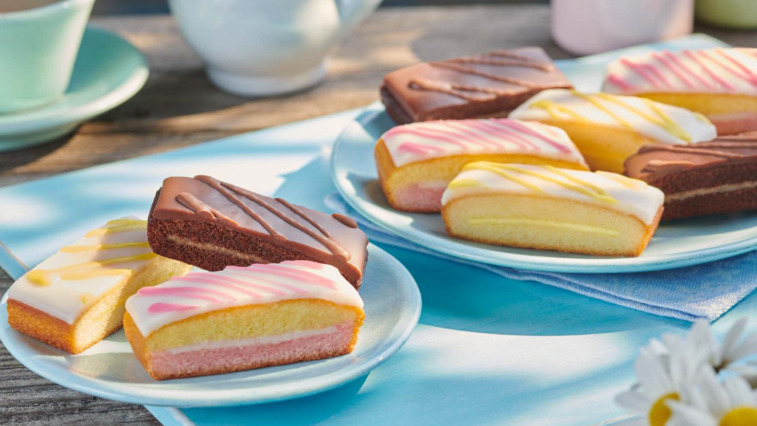 Exceedingly Good Cakes - Mr Kipling AU